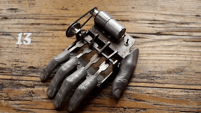 Fingers Mechanical Sculpture