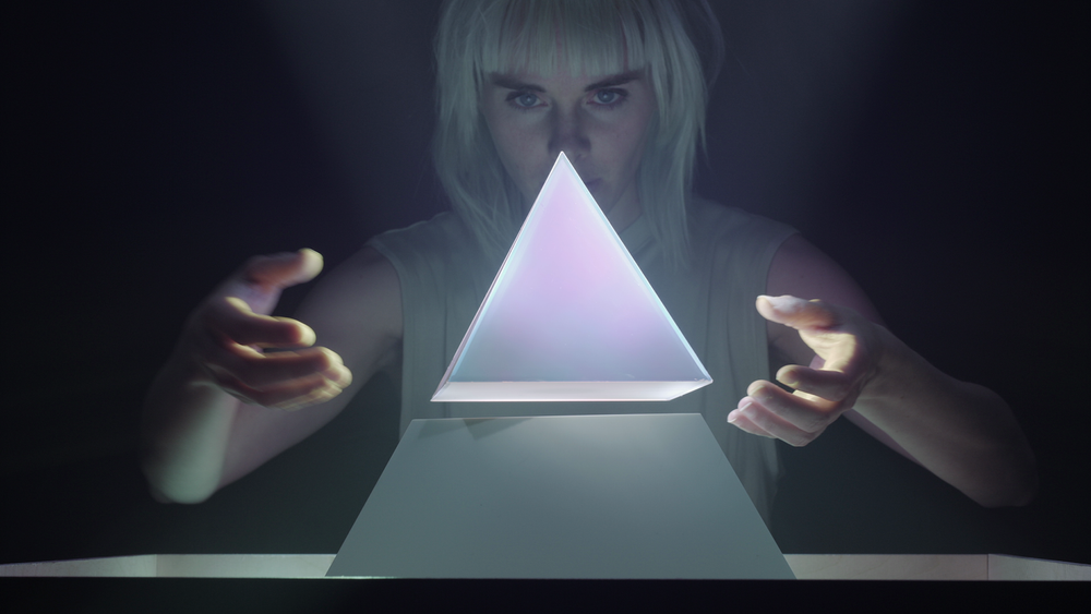 Py: The Levitating Pyramid by Flyte