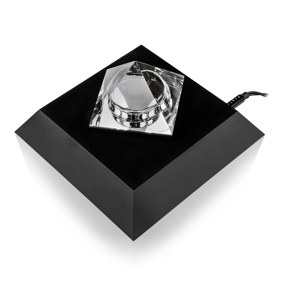 Py: The Levitating Pyramid by Flyte